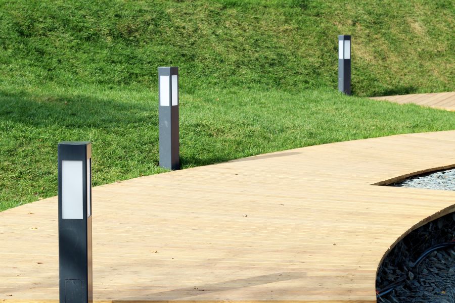 How Far Apart Should Solar Lights Be Placed - Spheral Solar